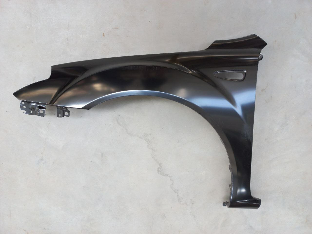 Крыло левое Faw Besturn B50 [1.6 8V 5MT седан] FA0152211