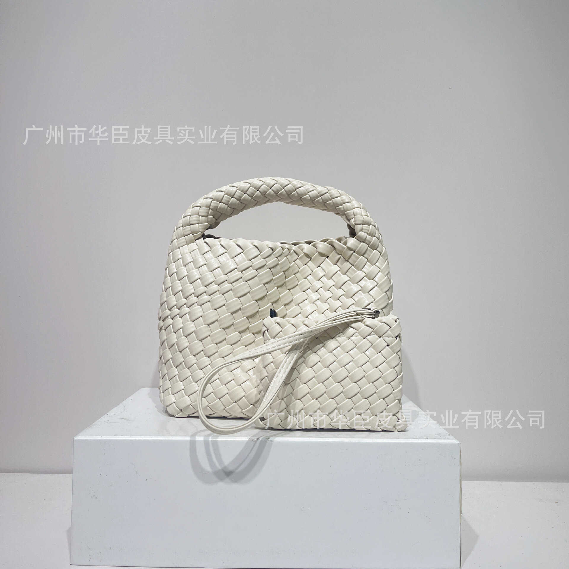 Сумка мессенджер