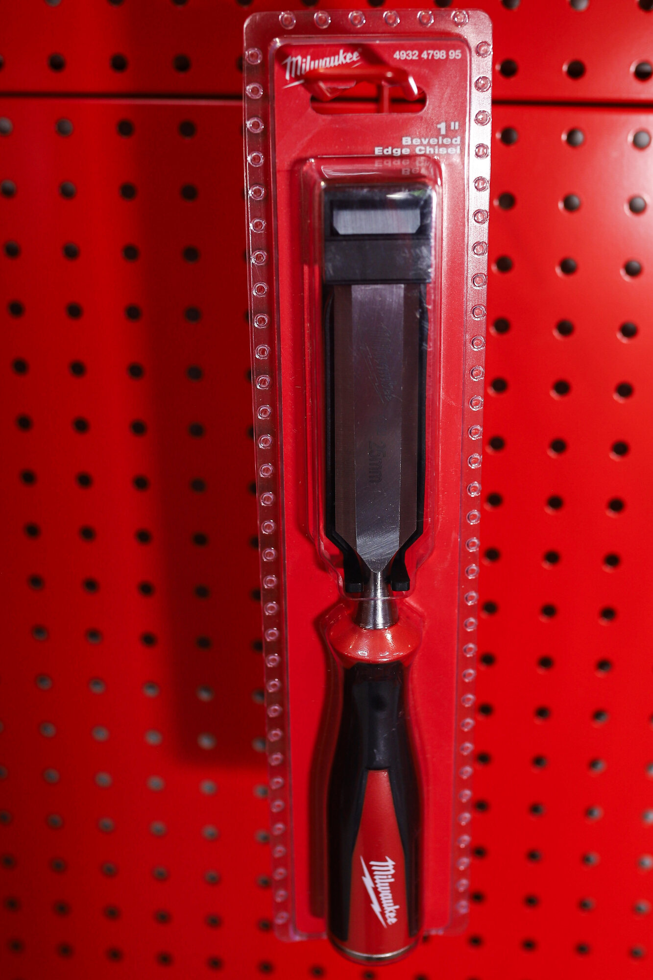 Плоская стамеска "Milwaukee BEVELED EDGE", сталь, двухкомпонентная усиленная рукоятка