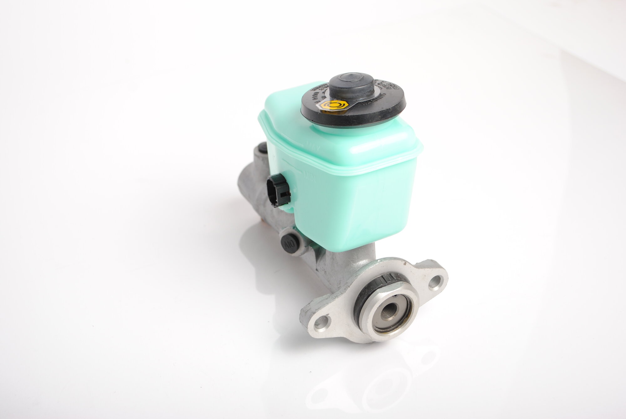 Главный тормозной цилиндр 47201-60660 Powertec Toyota