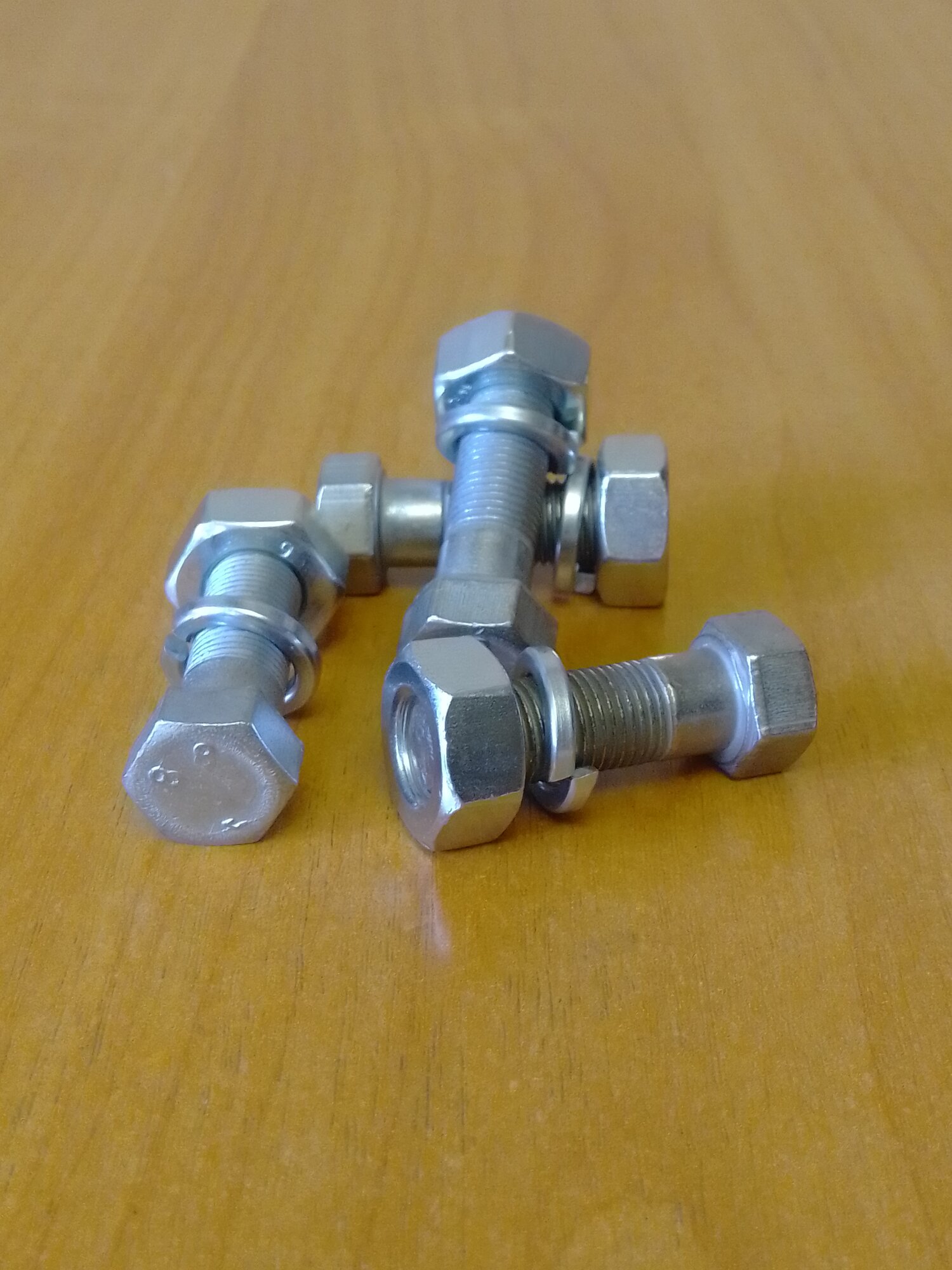 Болт М10х1х30 кардана в сборе с гайкой и гровером для Волга, Газель, УАЗ и др. Комплект 4 штуки. Красная Этна