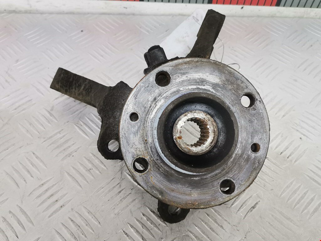 Ступица (кулак цапфа) передняя левая Renault Clio 2 8200207303 арт. 1601414