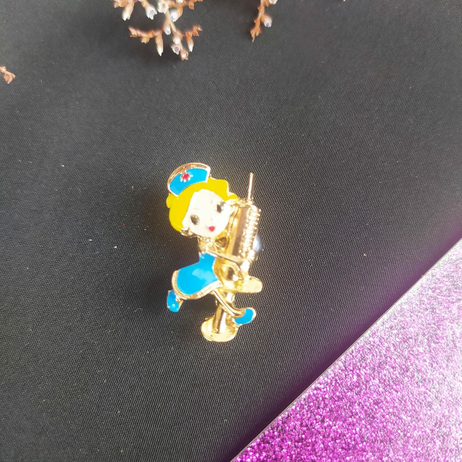 Брошь, эмаль