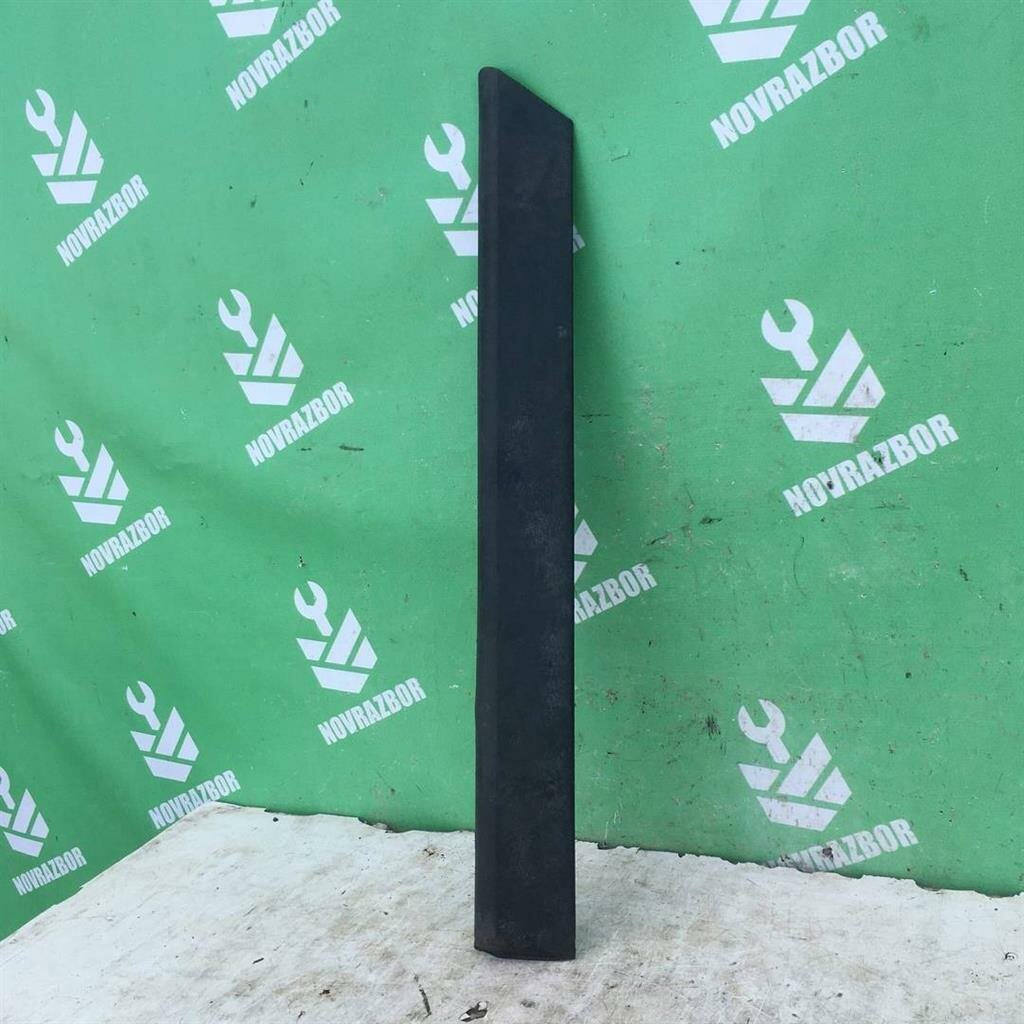 Молдинг задней левой двери VW Passat B3 1988-1993