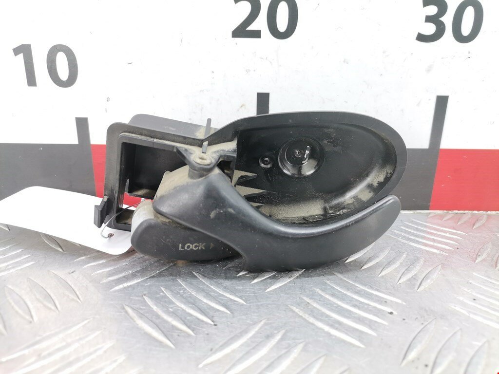 Ручка двери внутренняя передняя левая Ford Focus 1 XS41A22601AK арт. 1720574