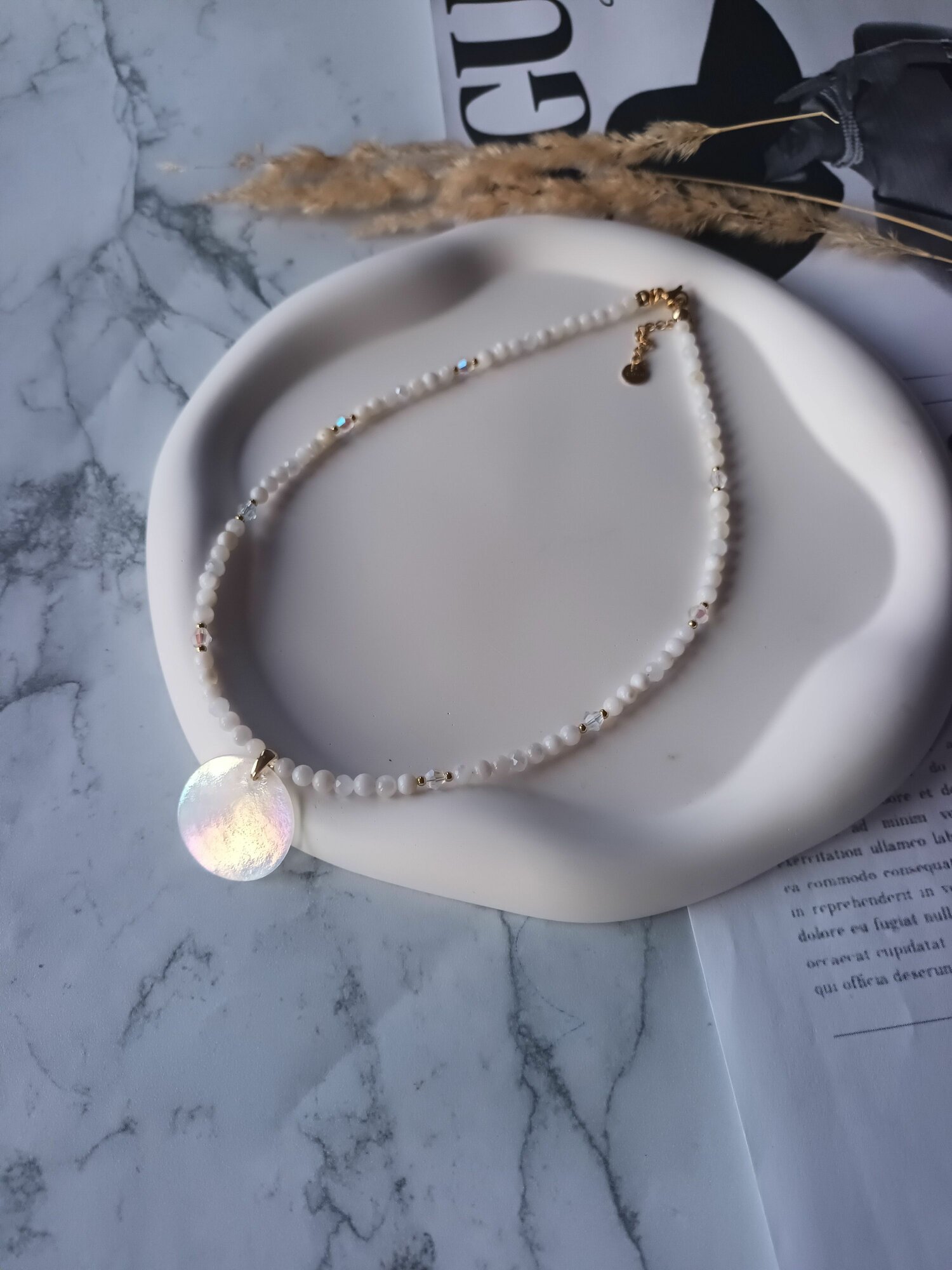 Колье, перламутр