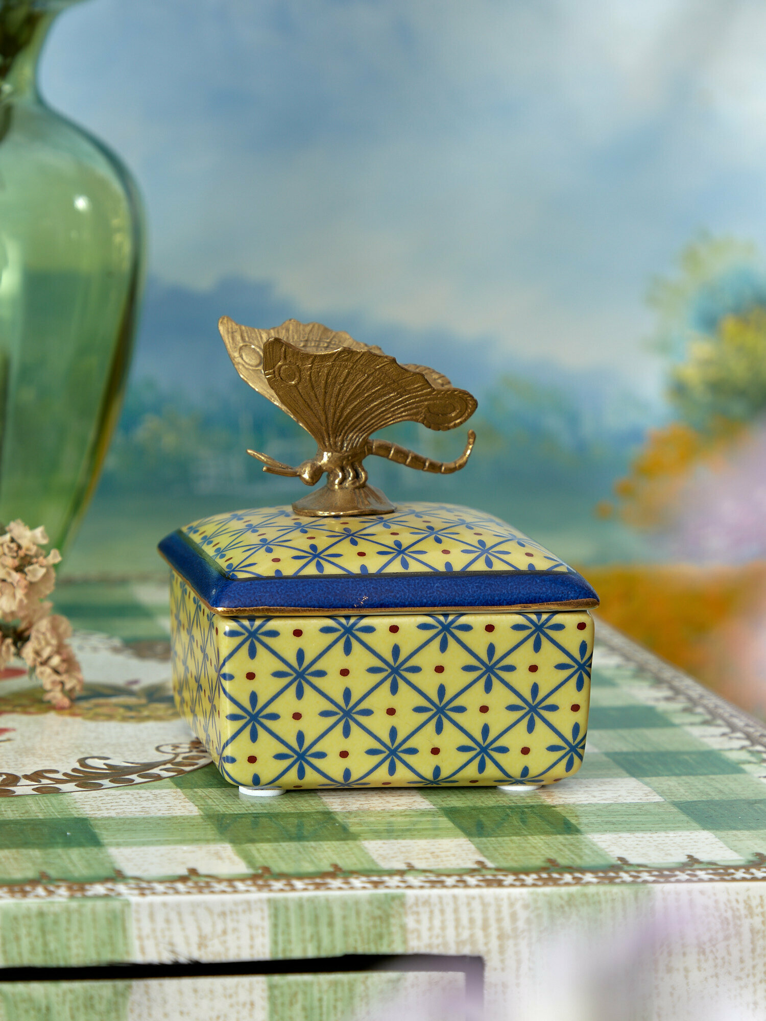 B100/HY2204 Шкатулка с бабочкой 10х10х10см, фарфор с бронзой, Glasar