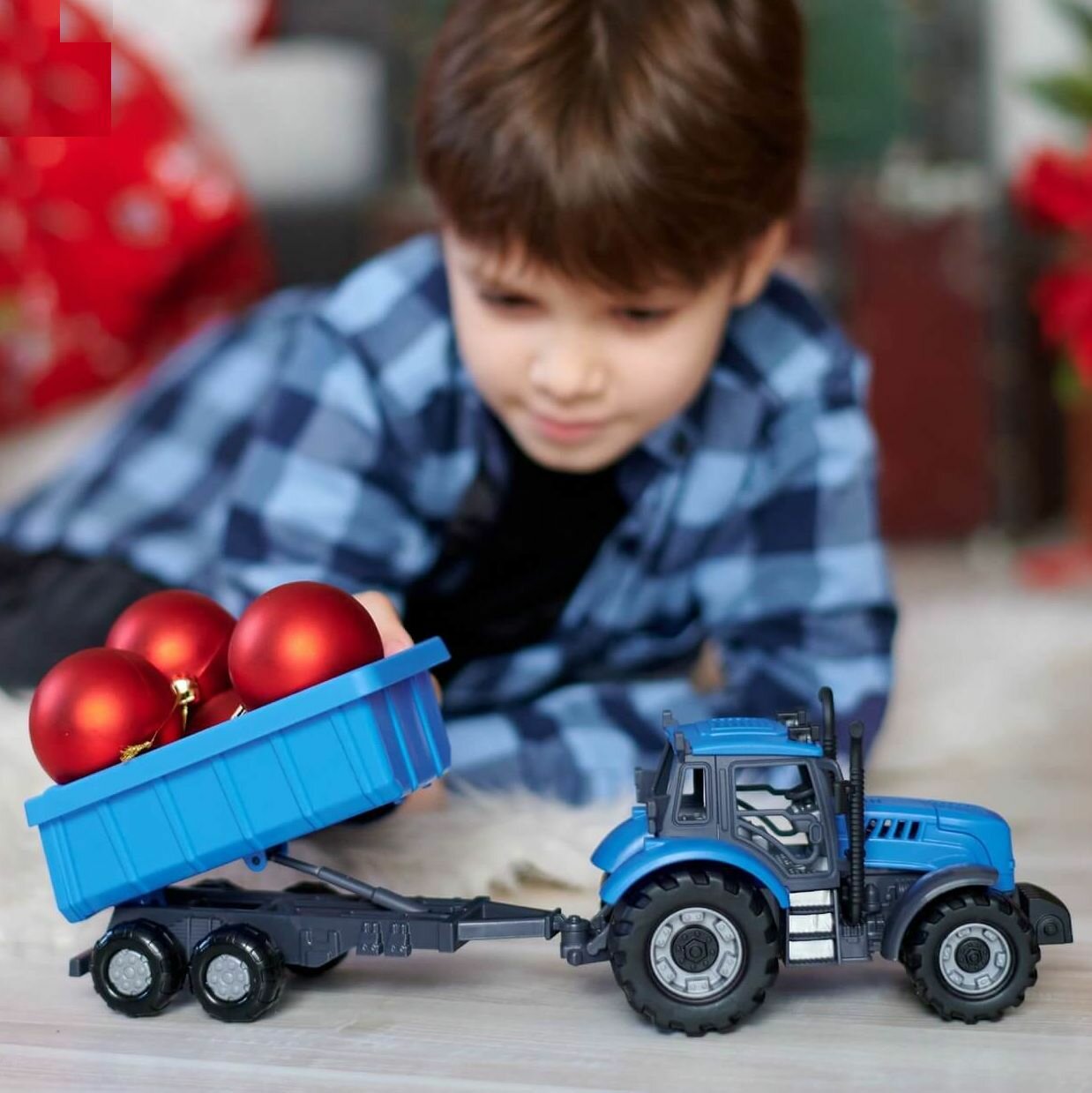 Инерционный трактор с открывающимся капотом и с кузовом-прицепом Прогресс - 37 см