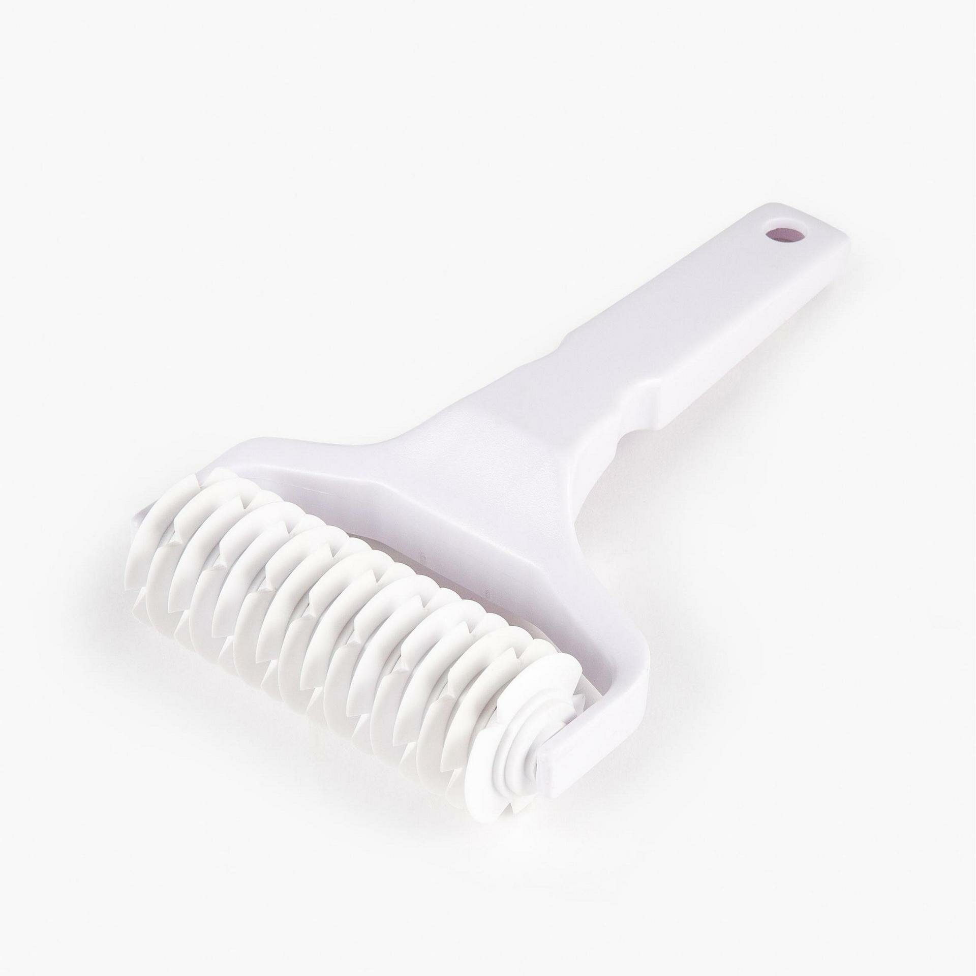 Роллер (разрыхлитель) для теста, Решетка, 12 см, пластик, Henry.