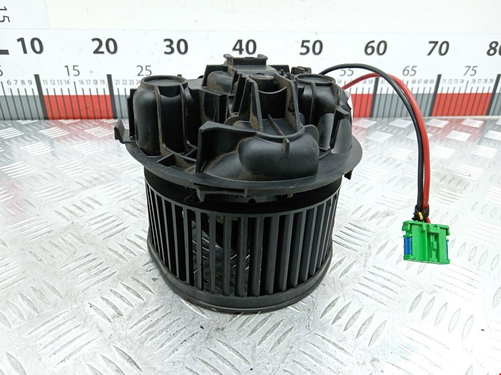 Моторчик печки (вентилятор отопителя) Renault Megane 2 7701056965 арт. 1751244