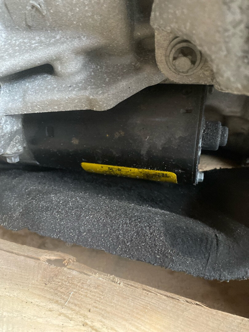 Стартер для BMW 5 F10/F11/GT F07 2.0 OEM 8506657