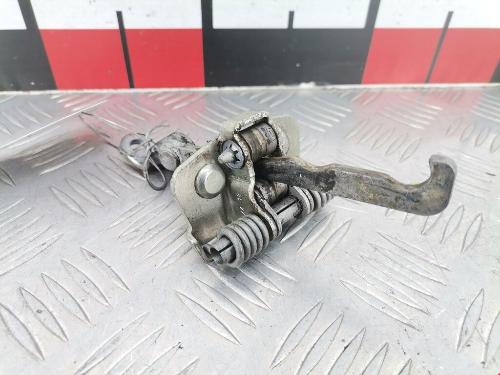 Ограничитель открывания двери Renault Duster 1 804305879R арт. 1756529