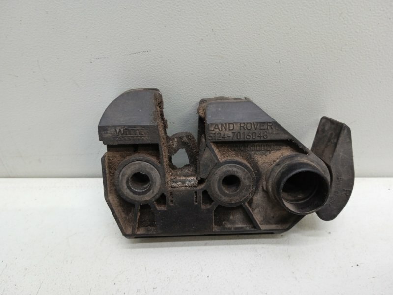 Б/У Ленд Ровер Рендж Ровер 3 . Нижний Замок багажника Land Rover Range Rover 3 2002-2010 Прав. 116730 LAND ROVER арт. CWC0...