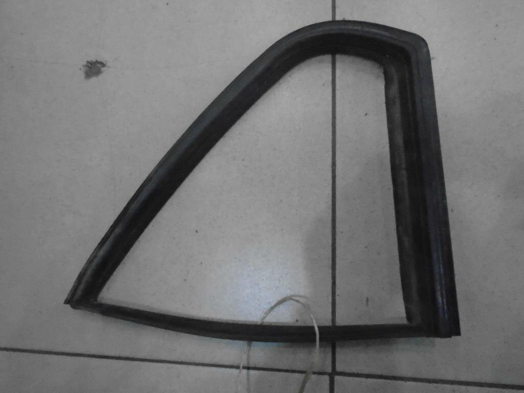 Уплотнитель стекла двери задней левой форточки от Iran Khodro Samand 2003>