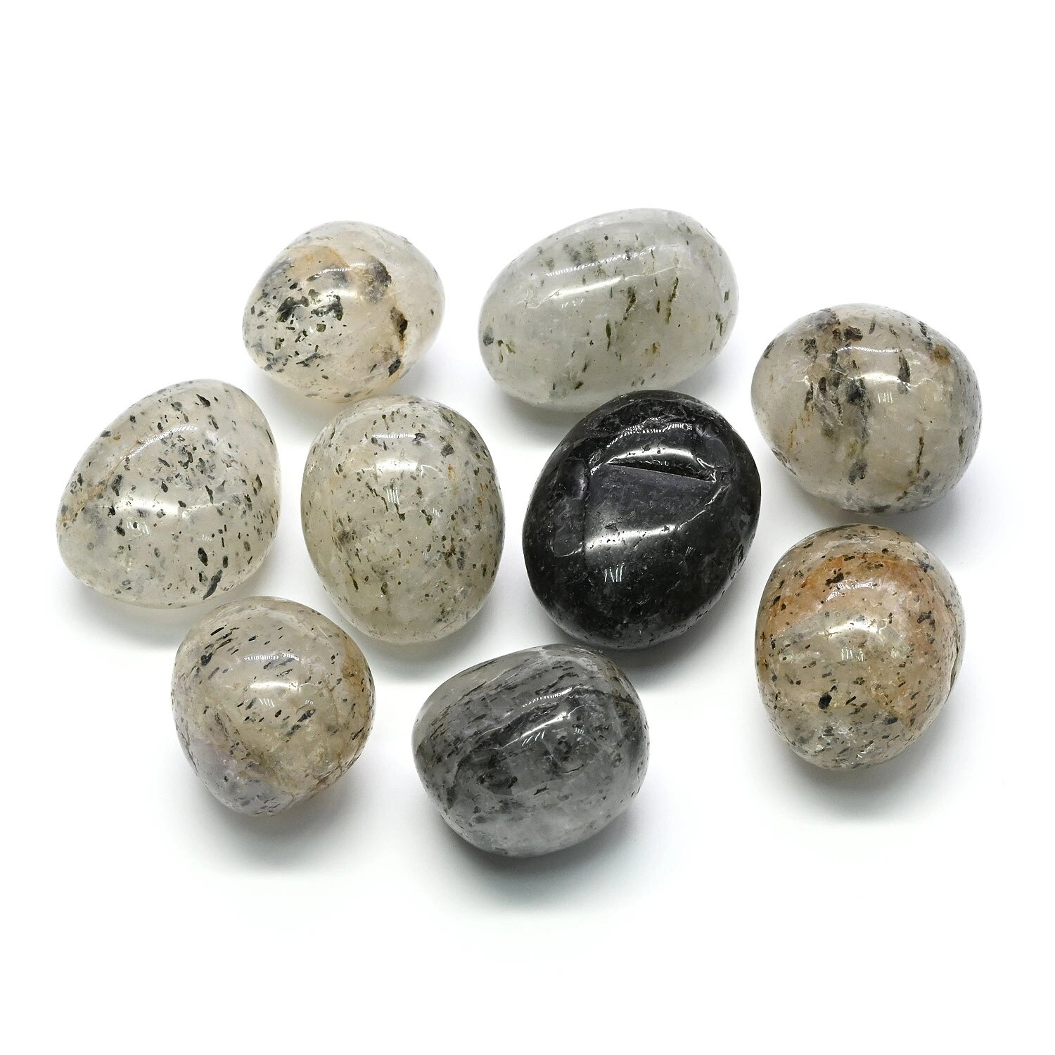 Минерал кварц с включениями эпидота и рутила 29*24*22мм, 20-29г .