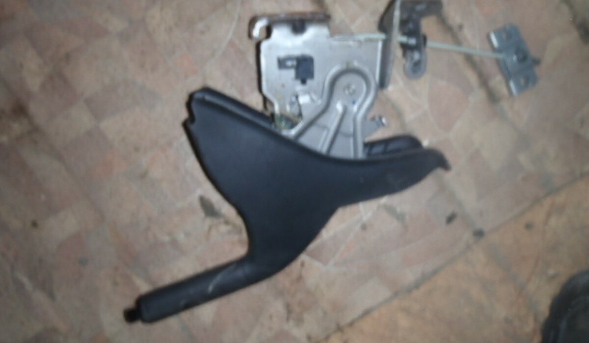 Рычаг стояночного тормоза 6 (GH) Mazda GS1D44010