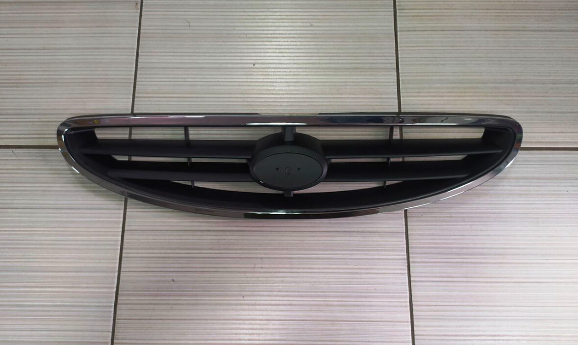 Решетка радиатора Hyundai Accent
