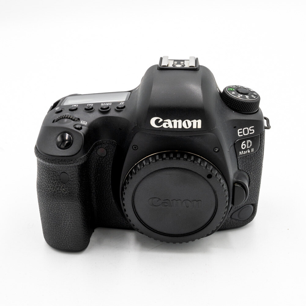 Зеркальный фотоаппарат Canon EOS 6D Mark II Body