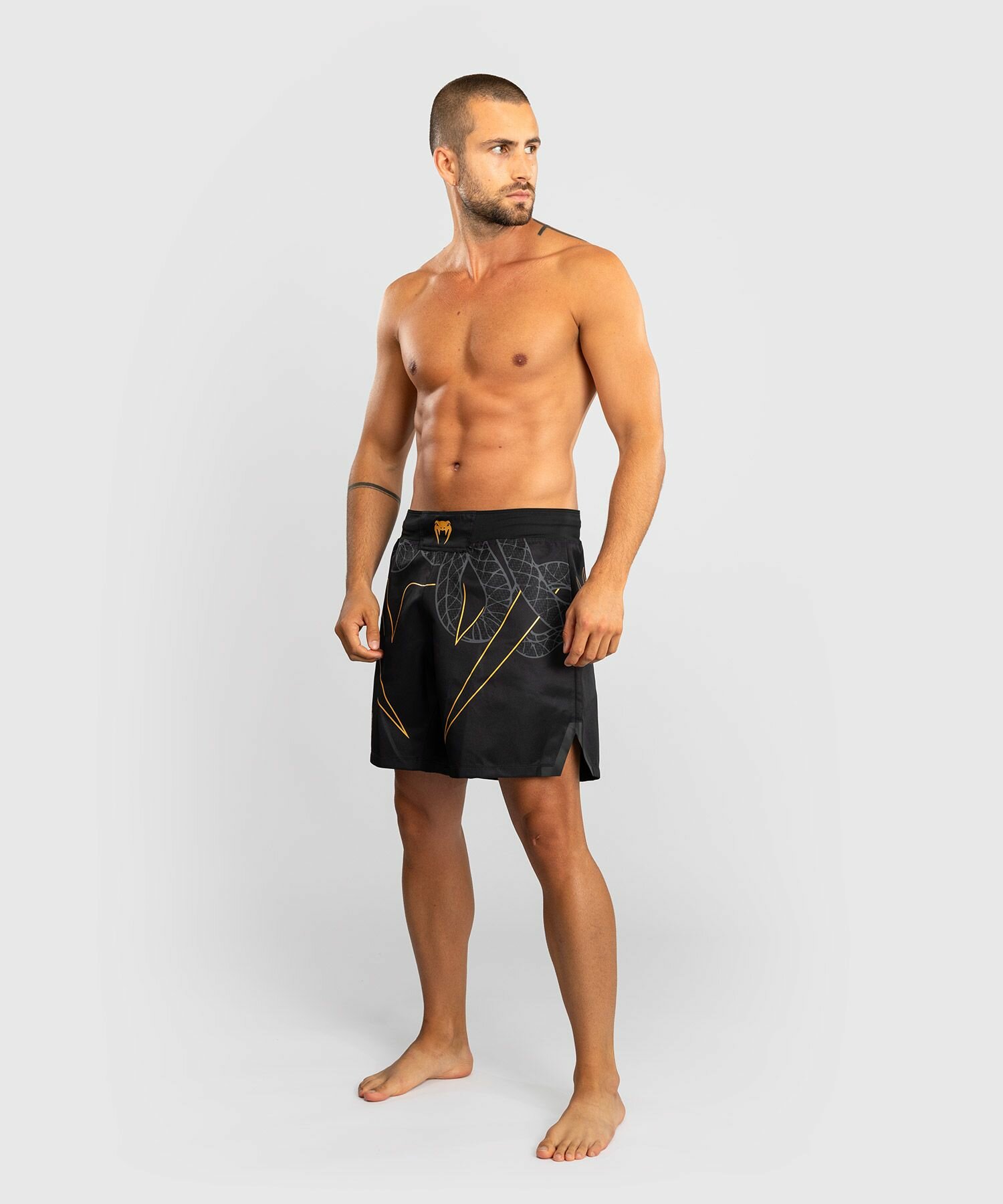 Шорты спортивные