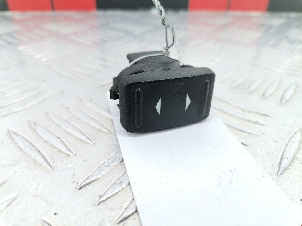 Кнопка стеклоподъемника Ford Focus 2 1223143 арт. 1767281