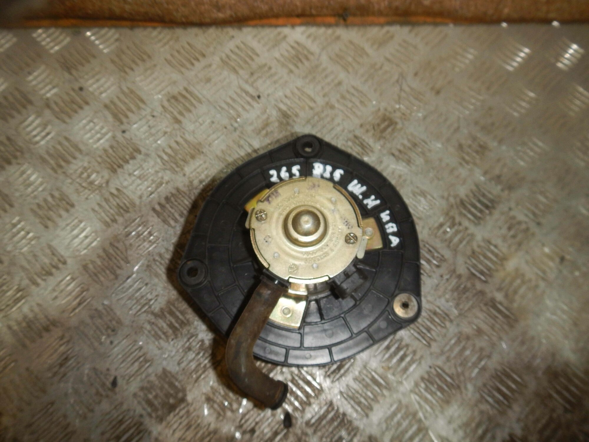 Б/У Моторчик отопителя, ВАЗ (VAZ)-LADA NIVA TRAVEL (CHEVROLET NIVA) LADA NIVA TRAVEL (CHEVROLET NIVA) без видимых повреж...