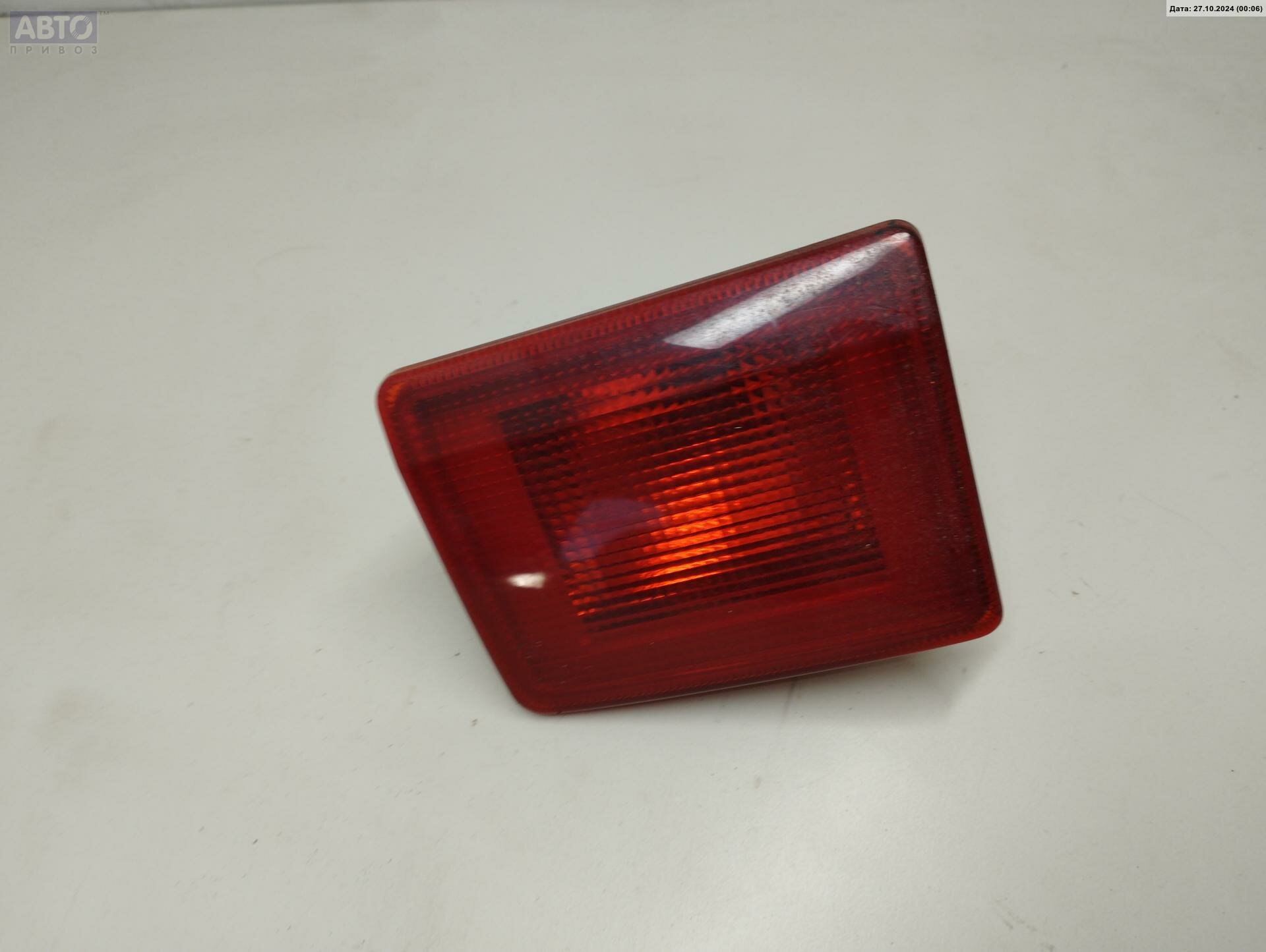 Фонарь противотуманный правый Peugeot 407