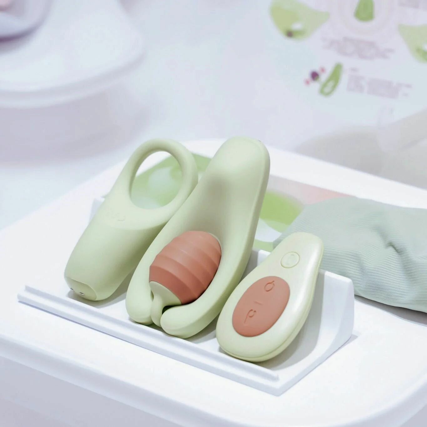 Вибратор пар NewYogo Avocado OSUGA Стимулятор для двоих / Виброяйцо, эрекционное кольцо, д/у