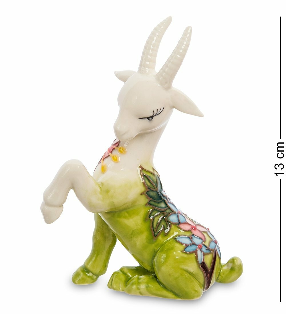 Фигурка интерьерная из фарфора 'Коза'