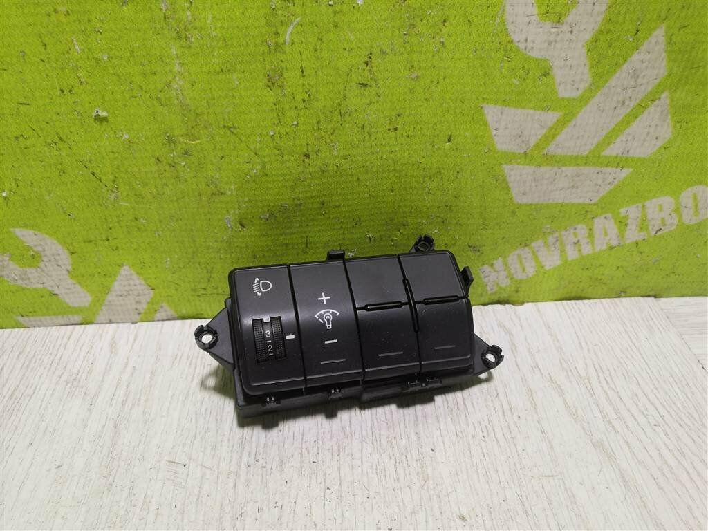 Блок кнопок Hyundai i30 12-17
