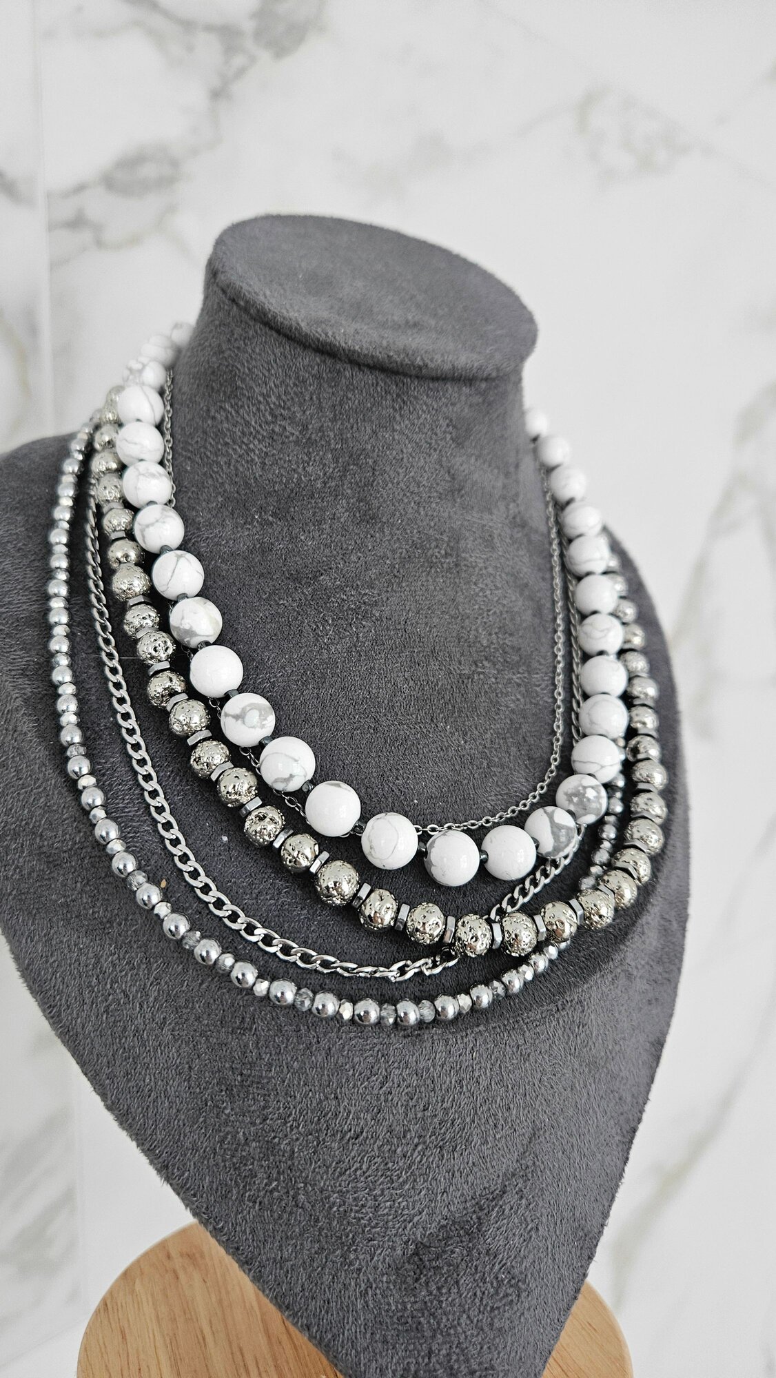 Колье, гематит