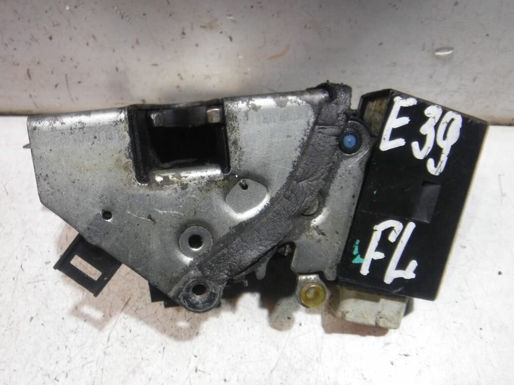 Замок двери передней левой Bmw E39 51218235097