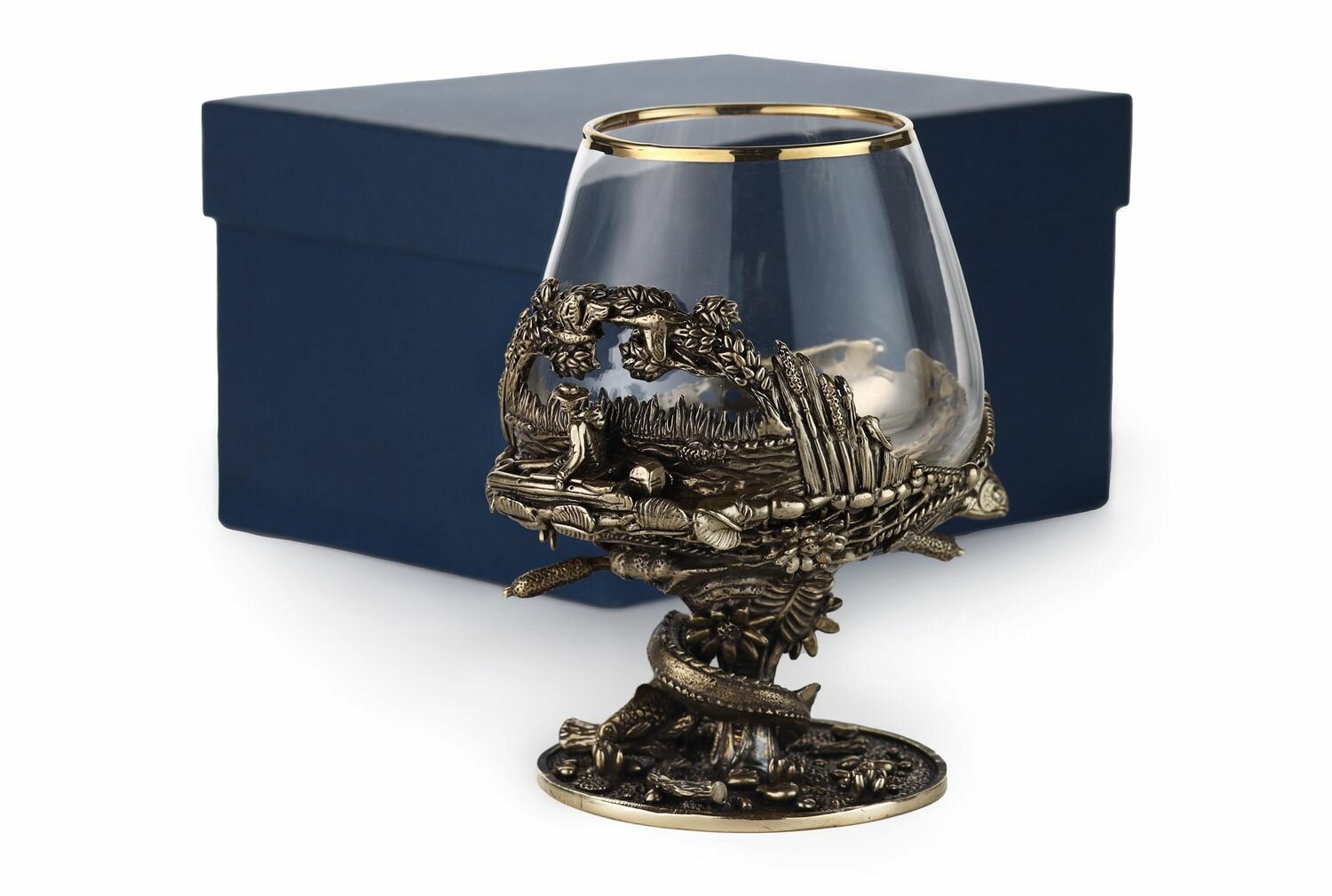 Подарочный бокал для коньяка мужчине "Рыбалка" (стерлядь). Ручная работа Россия.