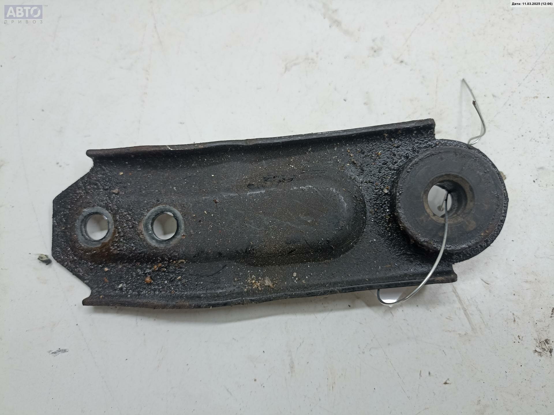 Кронштейн радиатора Opel Astra G (1998-2004)