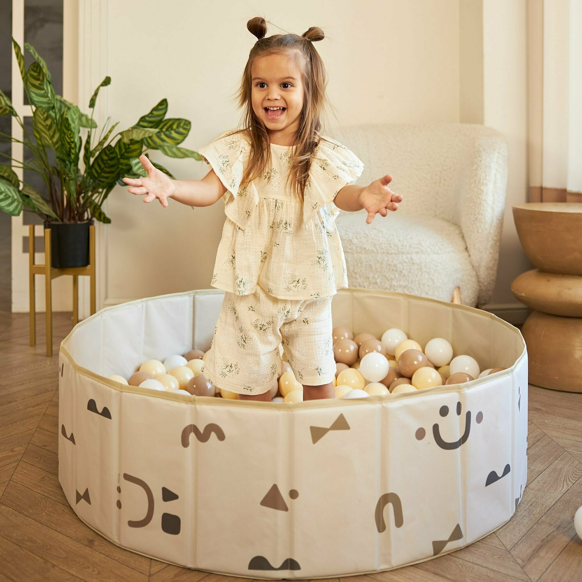 Детский бассейн для сухого плавания без шариков UNIX Kids Smile 100cm в верблюжьем цвете, складной, в комплекте с сумкой для хранения, высота бортиков 30cm, бежевый.