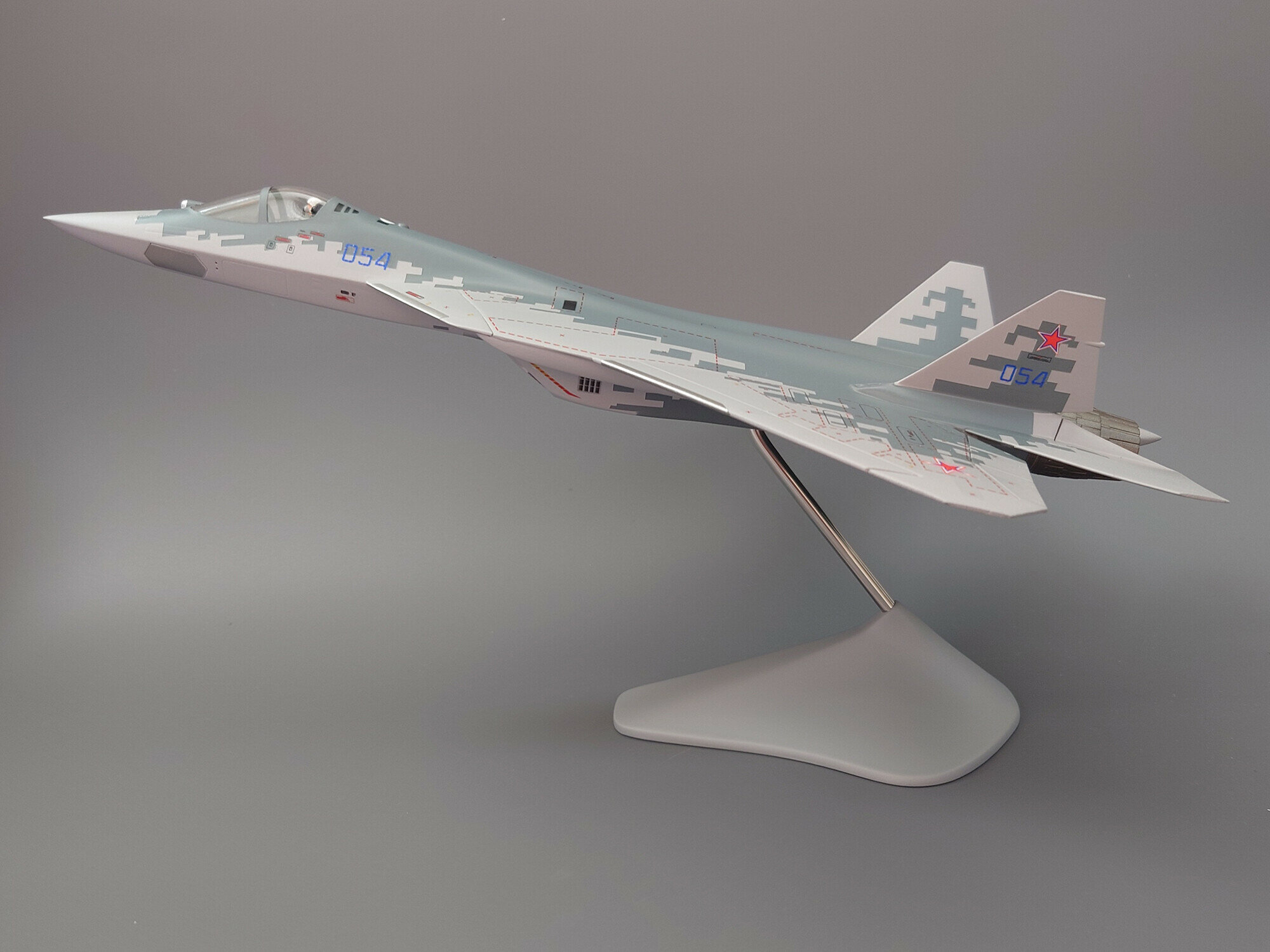 Самолет СУ-57 (Пиксели) (RU) [Готовая модель] (1:48) [054]