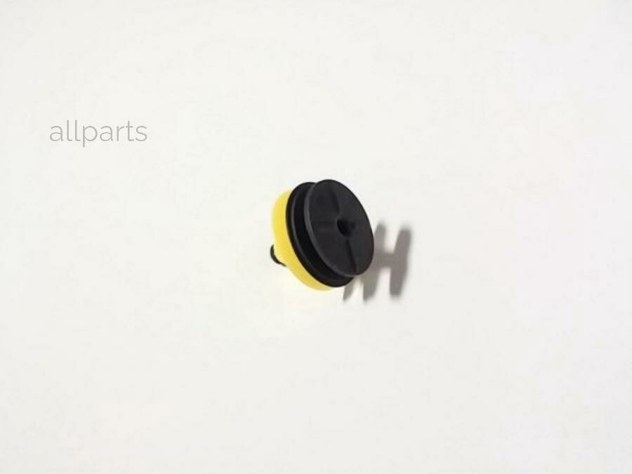 VOLVO 30624192 Клипса пластмассовая накладки порога