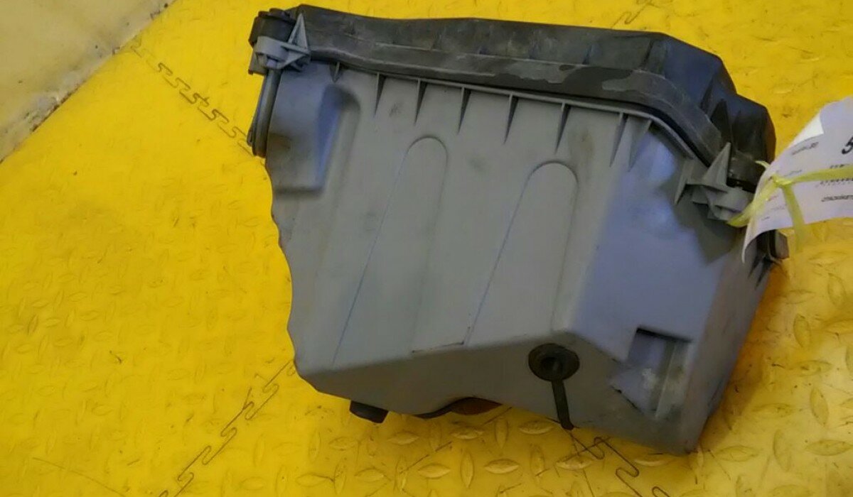 Корпус блока предохранителей A4 (B8) Audi 8K1907355D