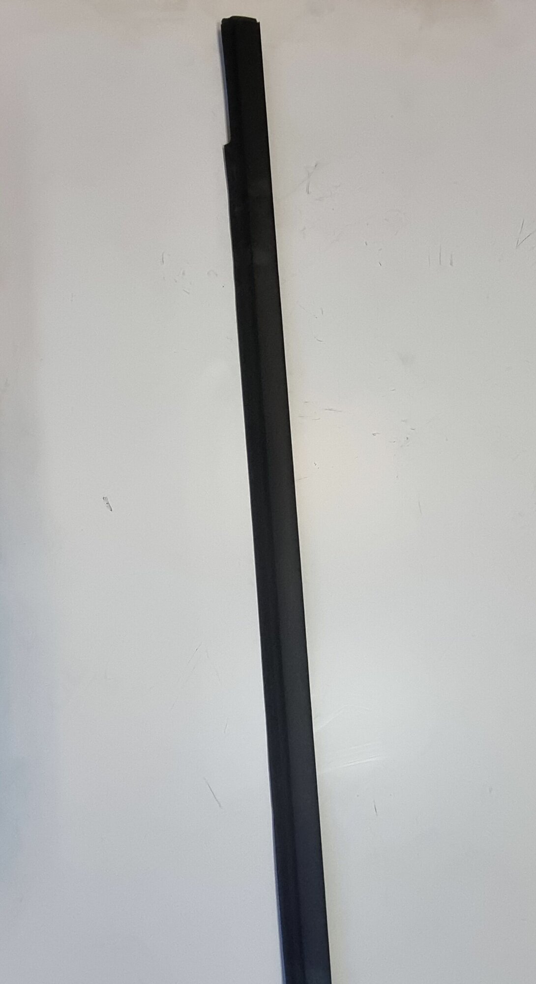 Уплотнитель двери передней левой (бархотка) Chery Kimo [1.3 16V 5MT хетчбэк] S125206115