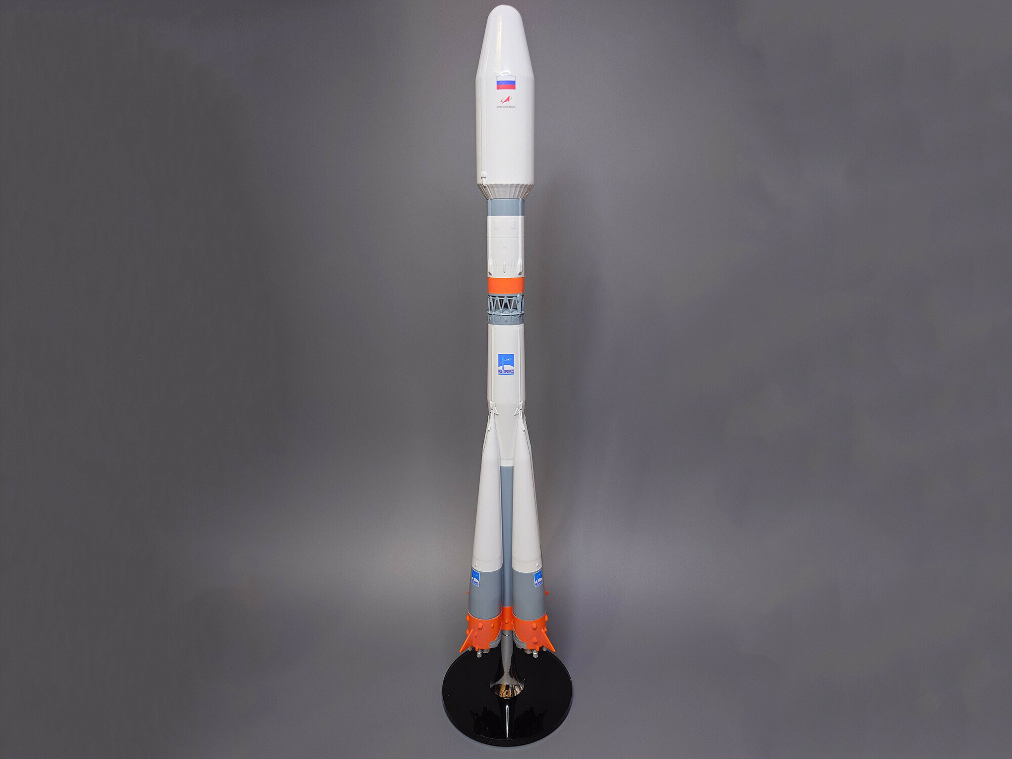 Ракета-носитель «Союз» грузовой [Готовая модель] (1:100)