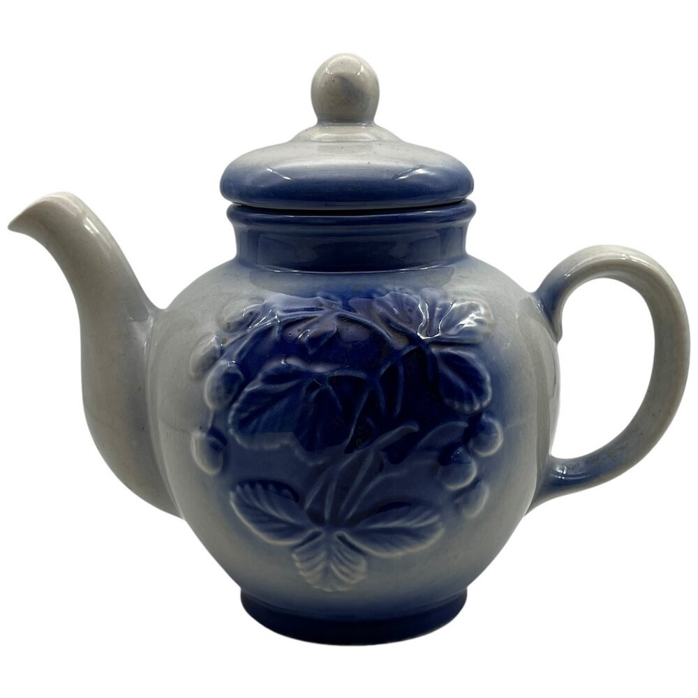 Чайник заварочный "Земляника", 0.7 л, 1974-1984 гг, Волгоградский керамический завод, СССР