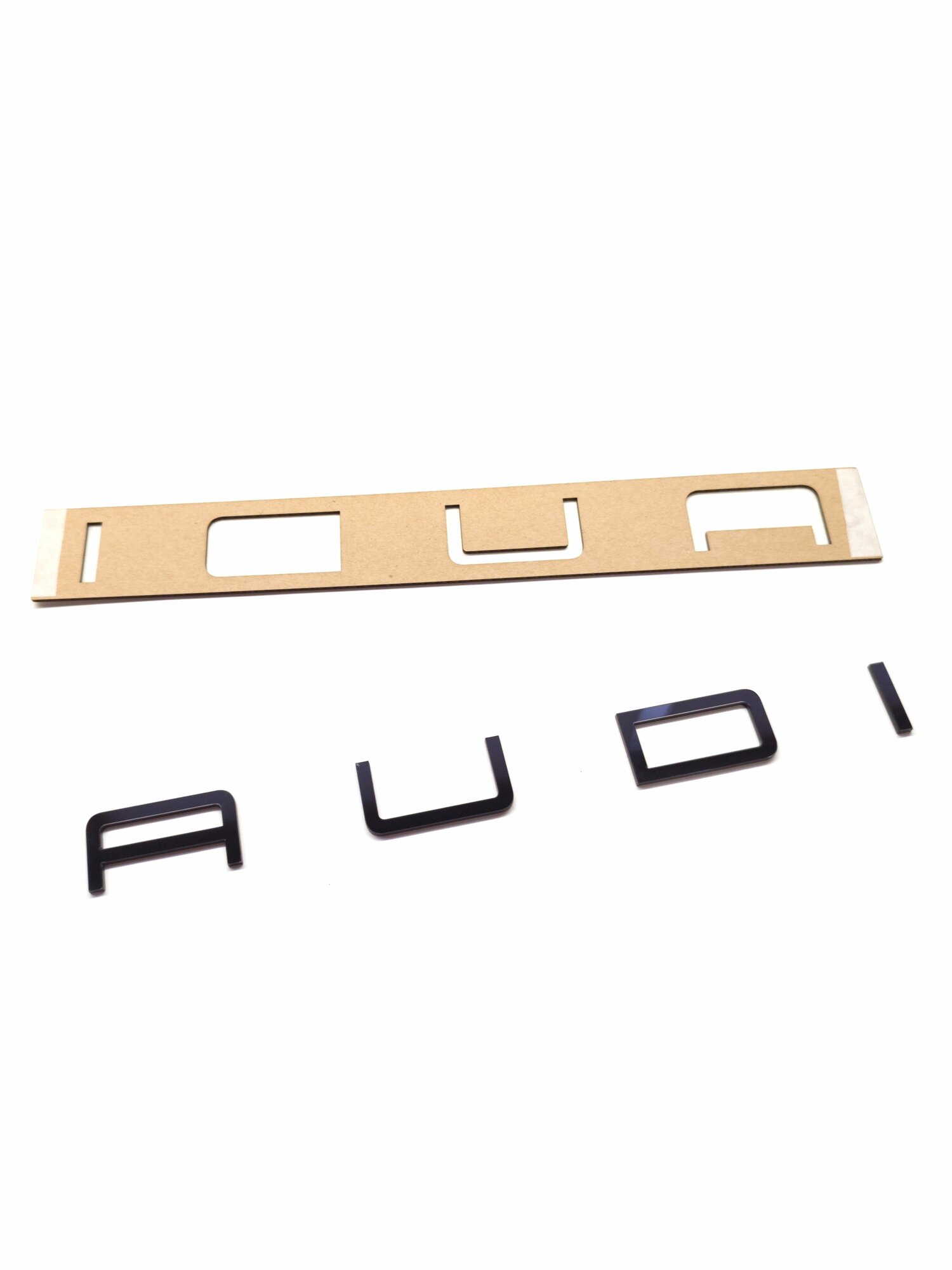 Орнамент-шильдик (эмблема, наклейка на авто и др.) в стиле Porsche/Порше для Audi/Ауди черный