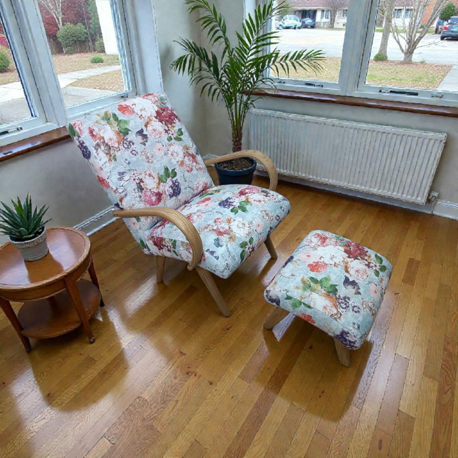 Кресло ретро "Халабала" из массива дуба с пуфиком, 60х85х75 см, разноцветное