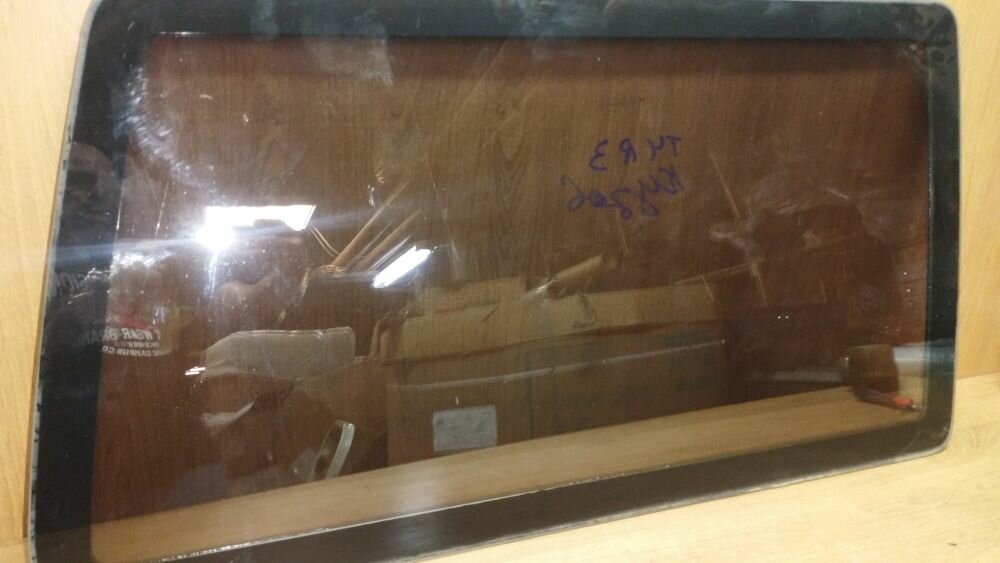 Стекло боковое двойное Volkswagen Transporter T4 703845332