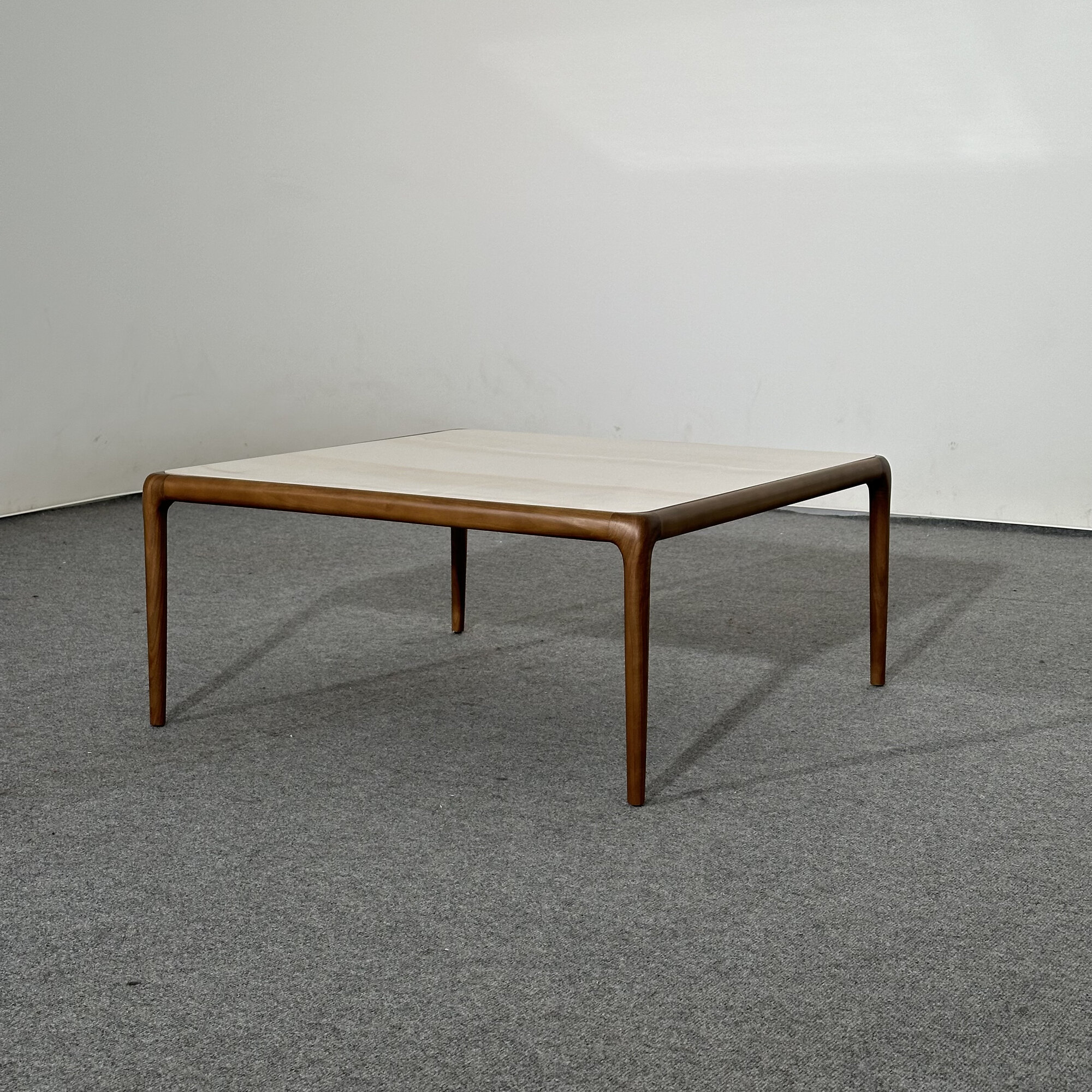 Кофейный столик Homage Icon, керамика, бежевый, 90х90х40 см