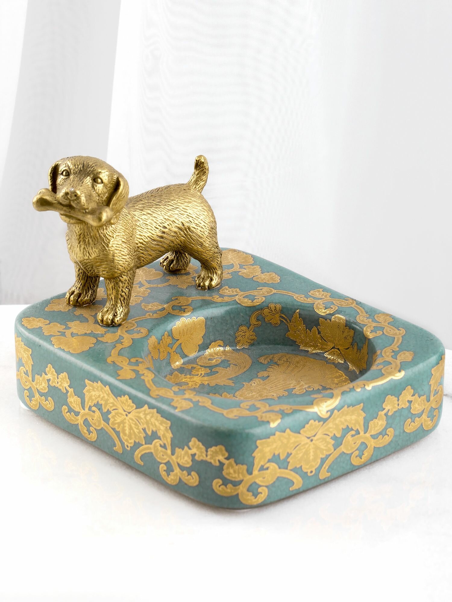 31G2263/B1296HC/NB4199 Блюдо с собачкой 13x11x10см, Фарфор, бронза, Glasar