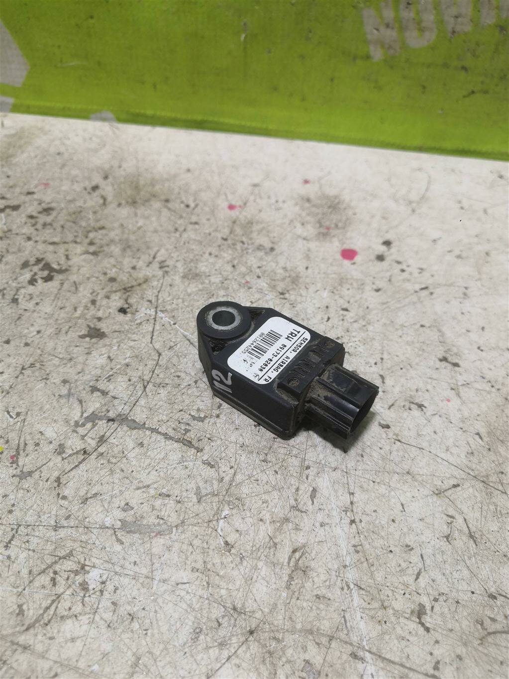 Датчик AIR BAG Toyota Corolla E12 2001-2006