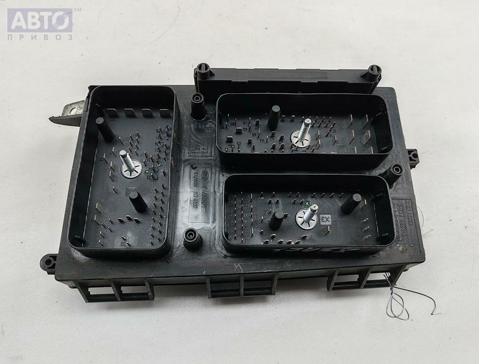 Блок предохранителей Opel Zafira B (2004-2014)