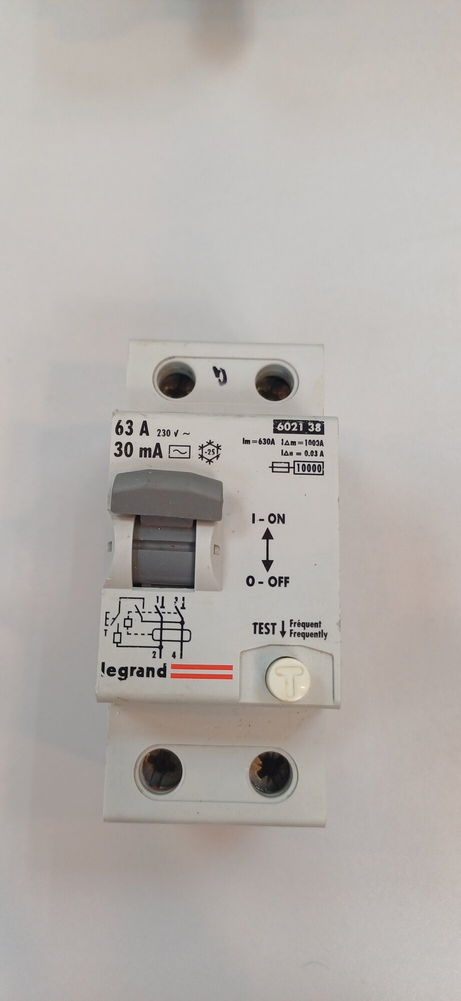 Выключатель дифф. тока (УЗО) TX3 2п 63А 30мА АC Legrand арт. 602138/403002