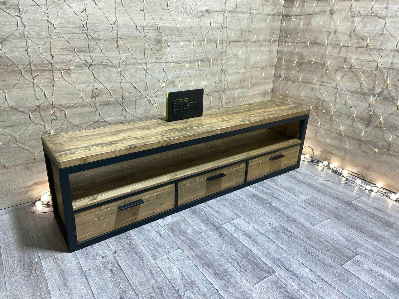 Тумба "EasyLOFT" в стиле лофт из металла и массива хвойных пород , 195х40х55 см.