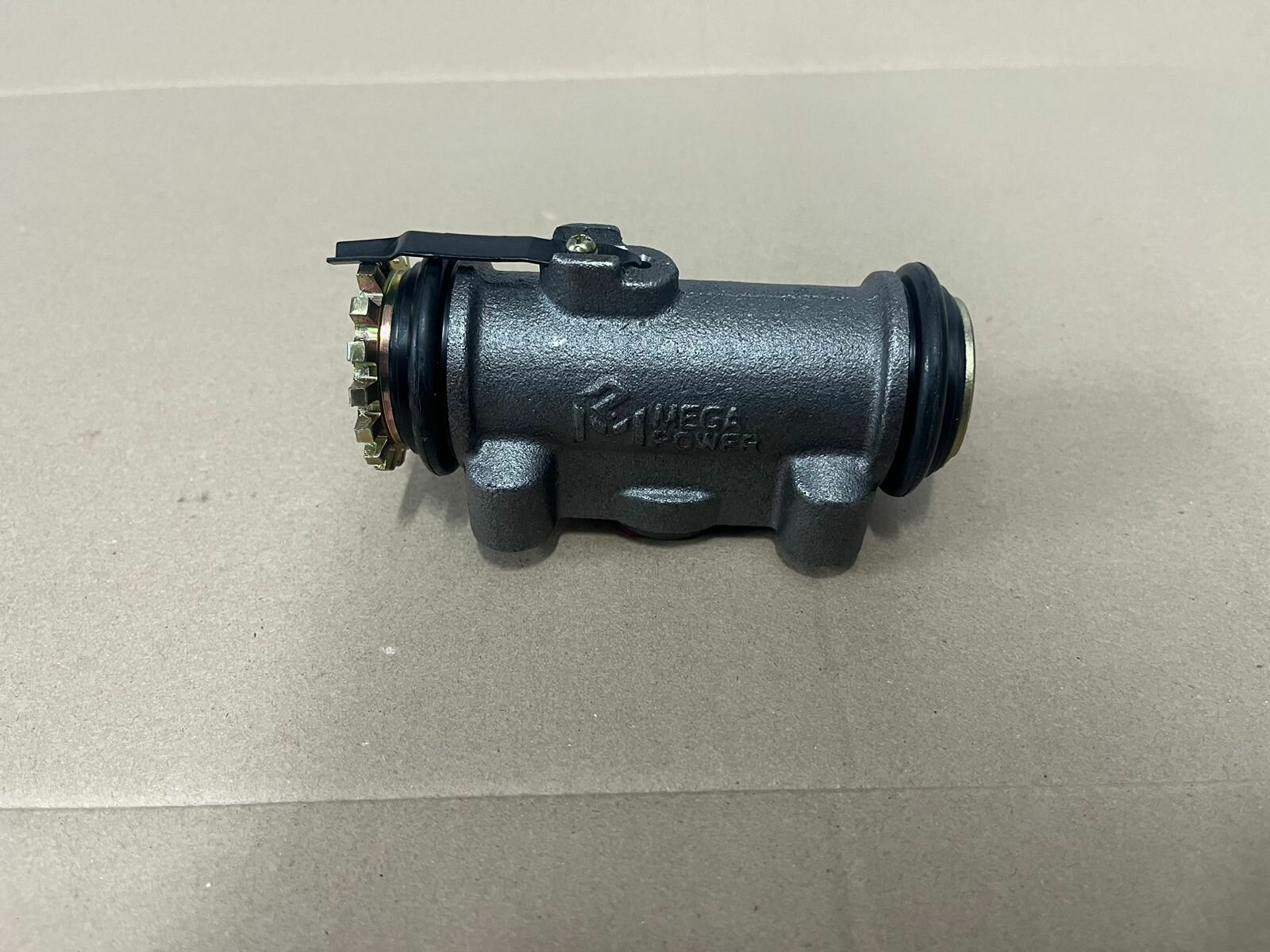 Цилиндр задний левый Hyundai HD78 hd65 hd72